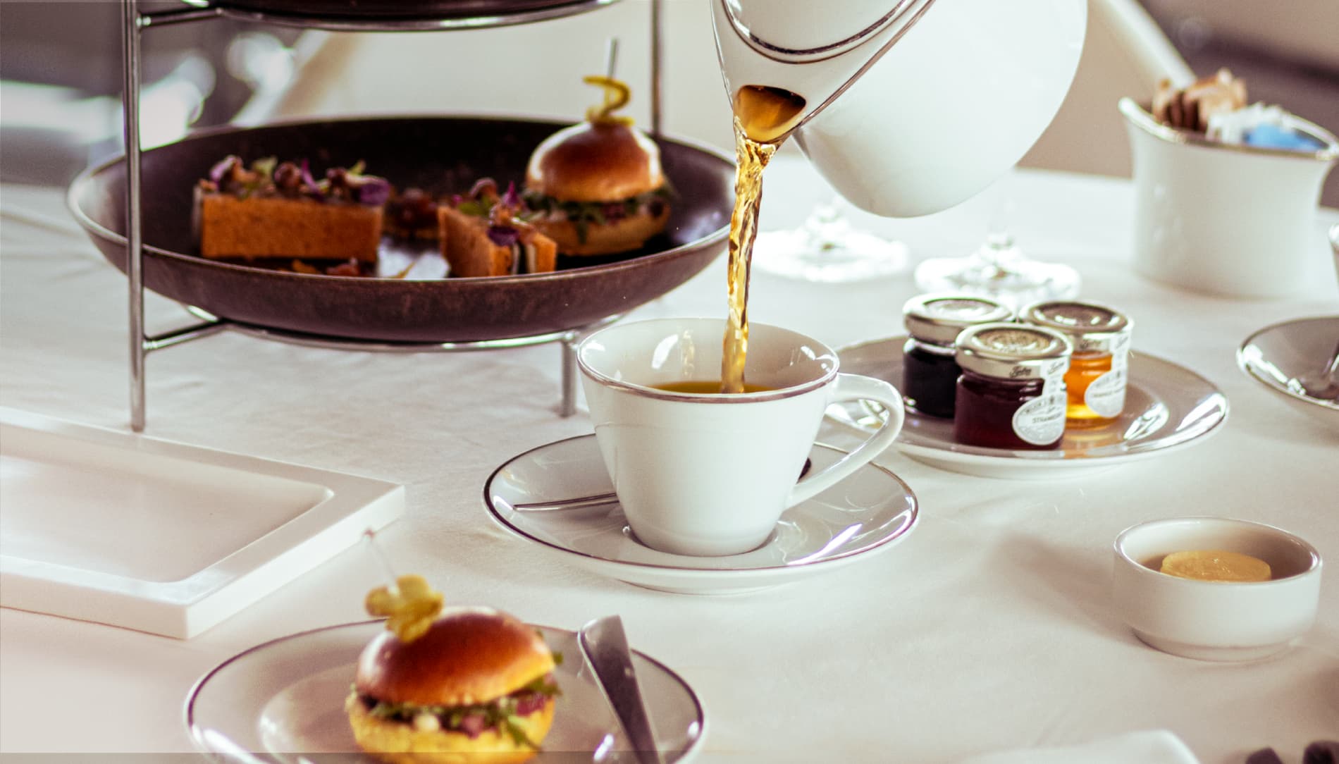 Afternoon Tea - Experiences | SANA Hotels