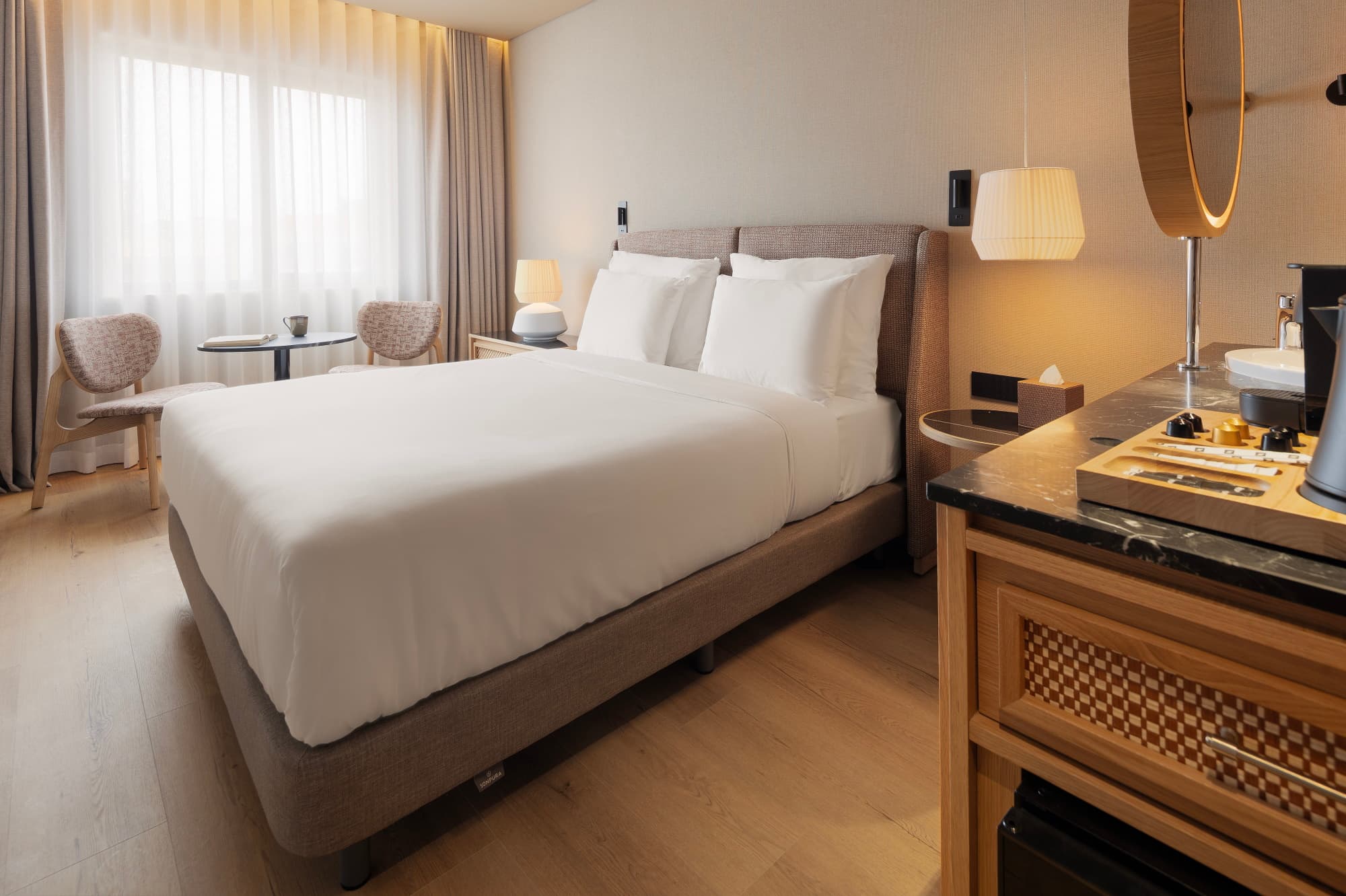 Rooms & Suites in Lisbon City Centre | EVOLUTION Valbom